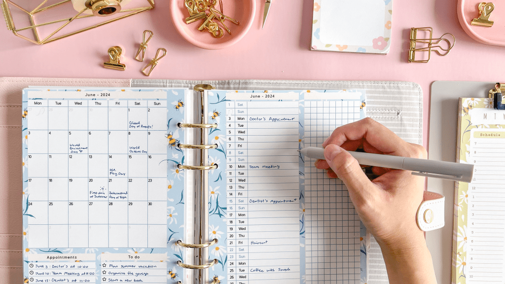 The Difference Between Daily vs. Weekly Planner? - Planify Pro
